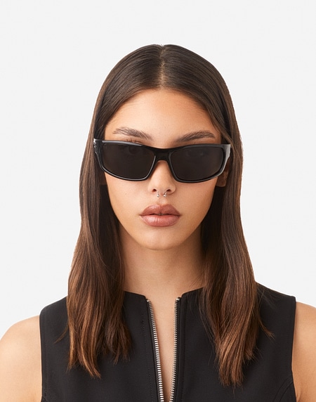 Lentes de sol Hawkers BOOST - POLARIZED BLACK DARK