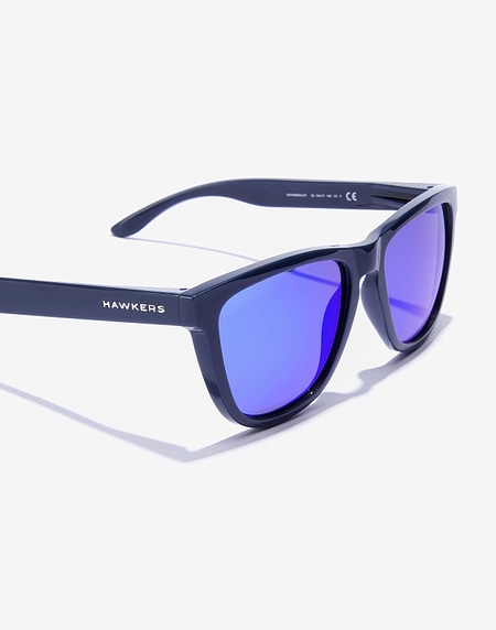 Lentes de sol Hawkers ONE RAW - POLARIZED NAVY SKY
